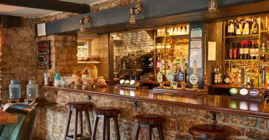 The Swan Inn - Visit Bath